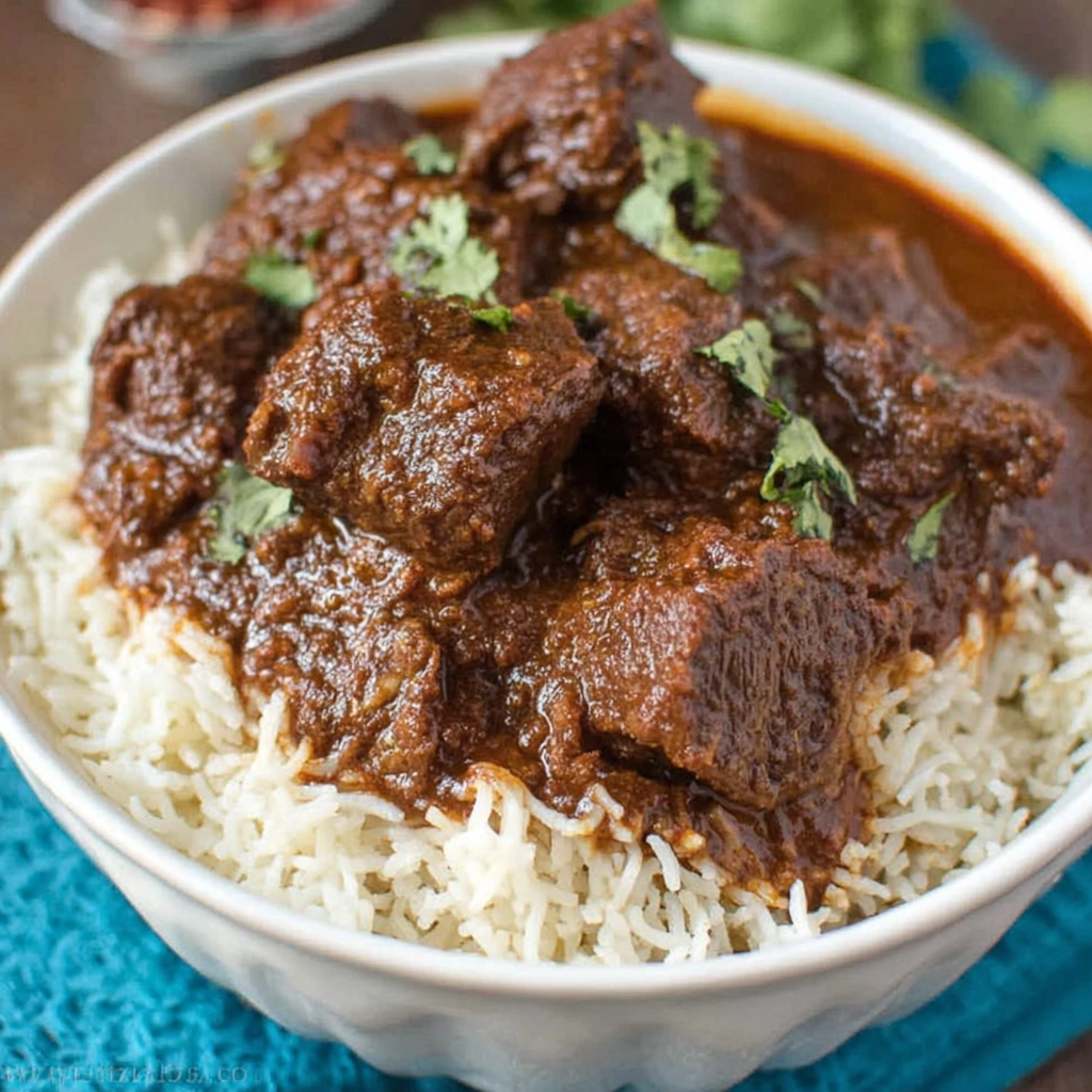 Beef Vindaloo Recipe – Authentic Spicy Goan Curry You’ll Love